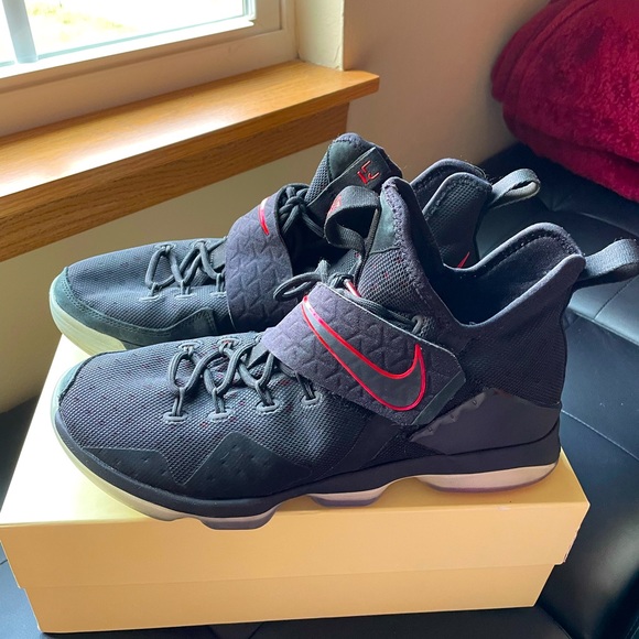 Nike | Shoes | Mens Nike Lebron 4 Bred | Poshmark